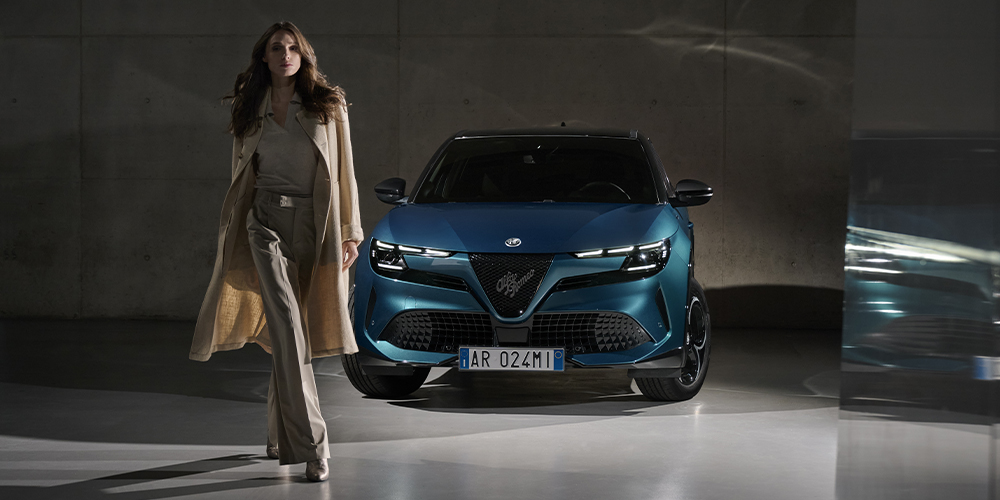 Alfa Romeo Junior Ibrida: Exterior e interior | Alfa Romeo PT