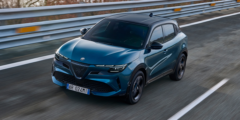 Alfa Romeo Junior Ibrida: Exterior e interior | Alfa Romeo PT